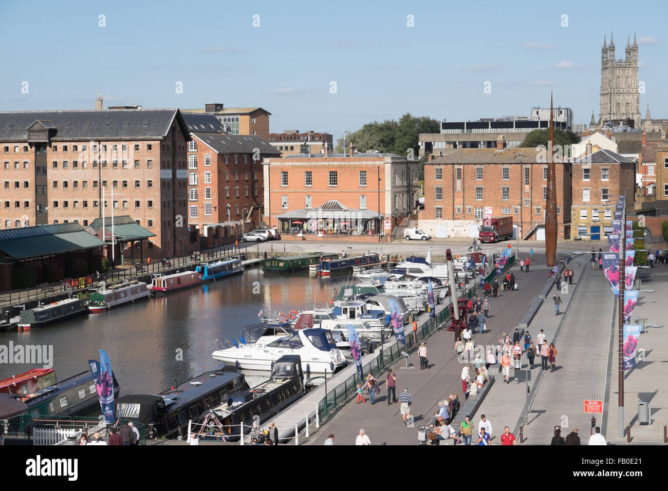 Boats at Gloucester docks Stock Photo - Alamy