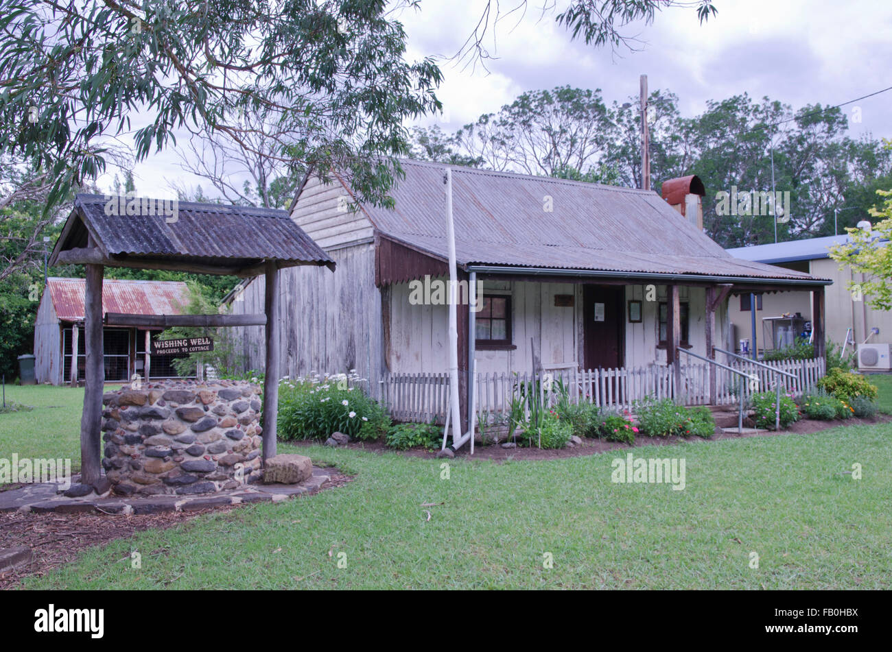 Australian Vintage Slab Hut, Murrurundi NSW Australia Stock Photo - Alamy