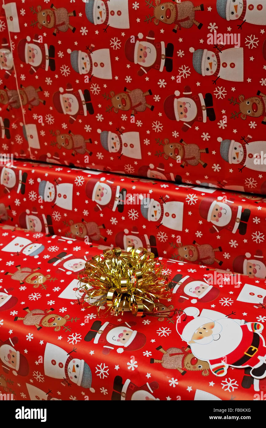 Presents images hi-res stock photography and images - Alamy