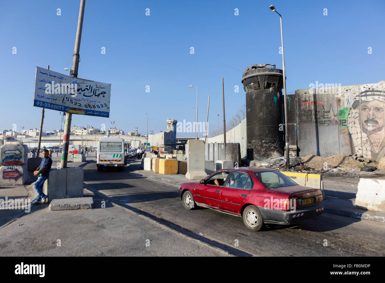 Israeli checkpoint Qalandia Stock Photo - Alamy
