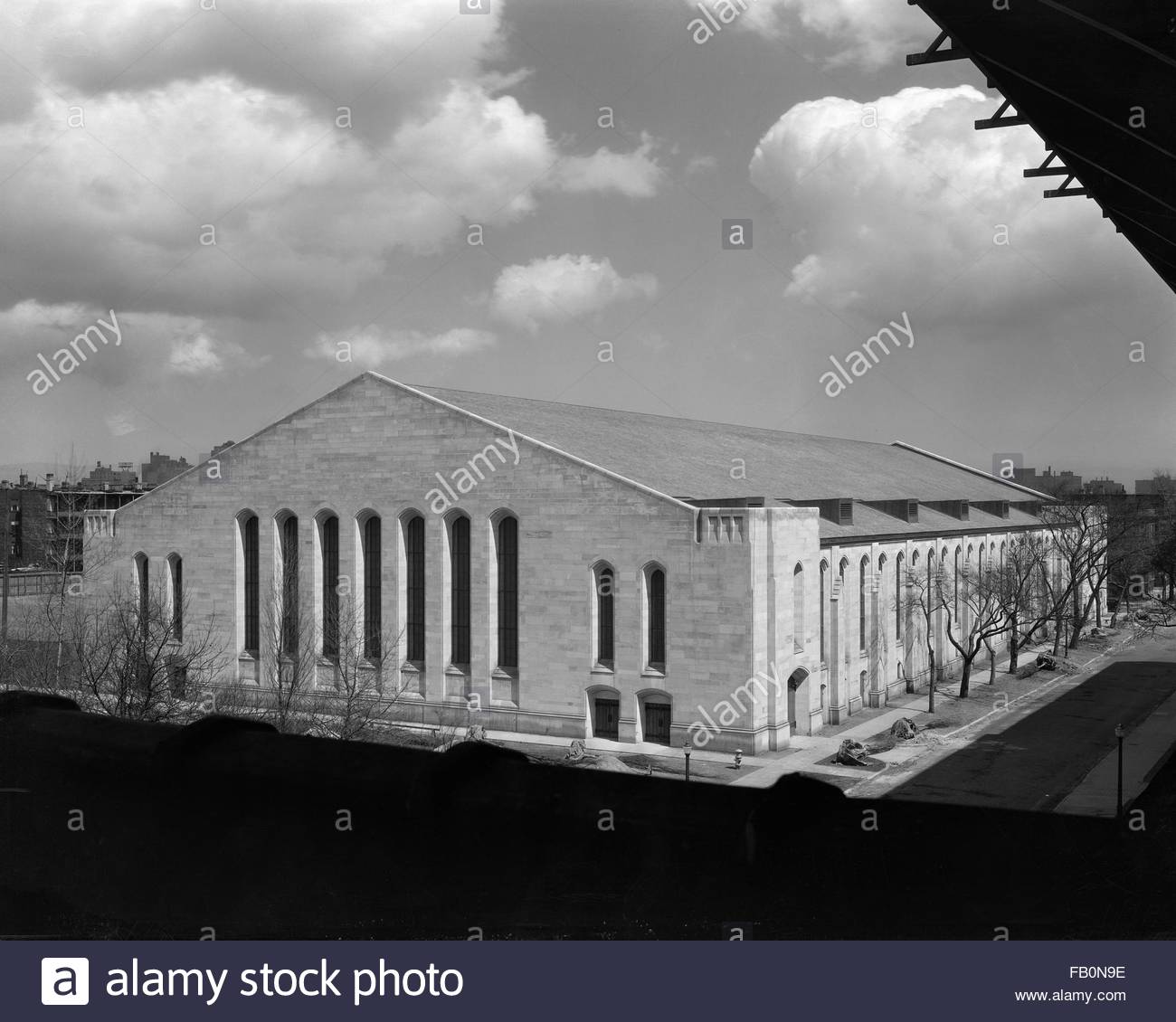 University Of Chicago Building High Resolution Stock Photography and ...