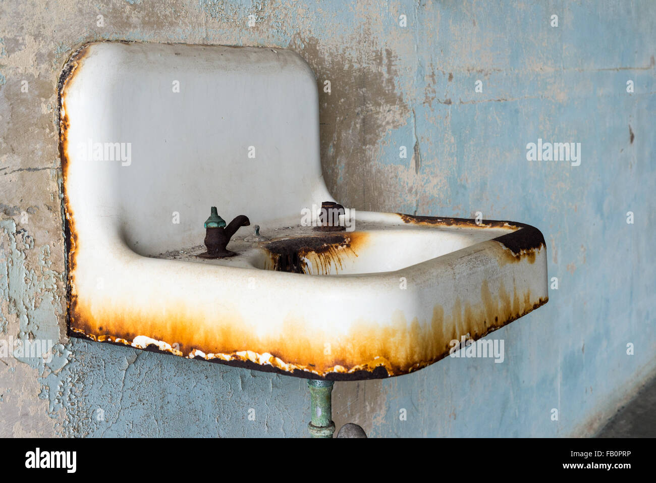 Wall mounted white and rusty steel sink at Alcatraz prison Stock Photo ...