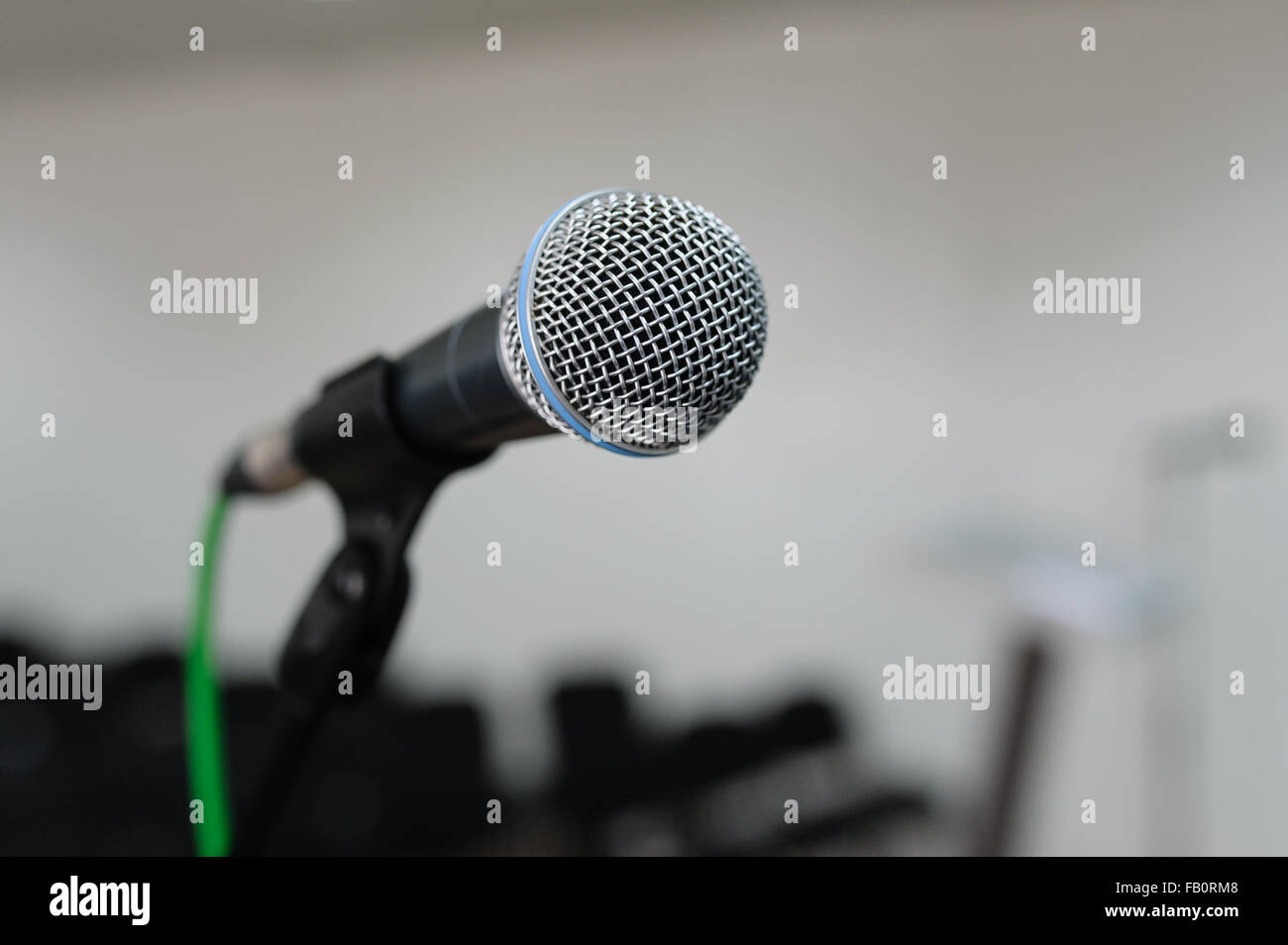 Microphone stage audience hi-res stock photography and images - Alamy