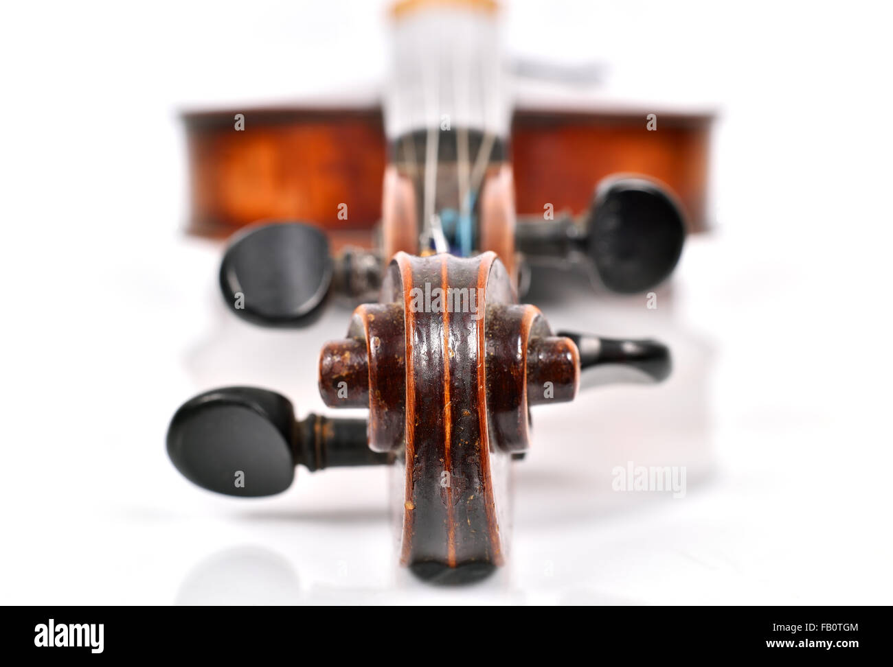 Close up shot of a violin head Stock Photo - Alamy