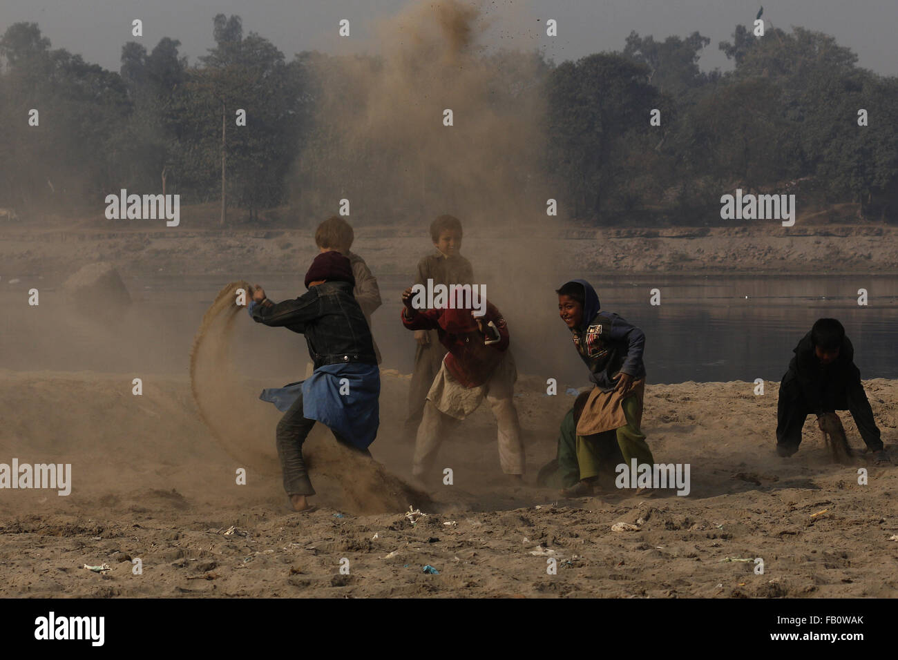 Lahore, Pakistan. 07th Jan, 2016. Pakistani gypsy children playing at ...