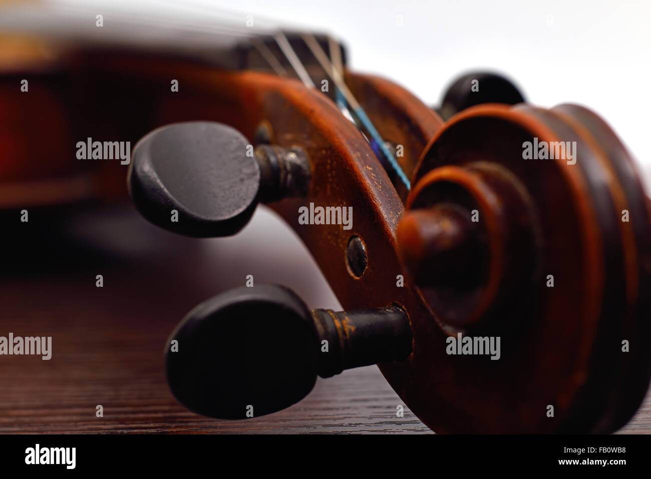 Old violin head, extra close up Stock Photo - Alamy