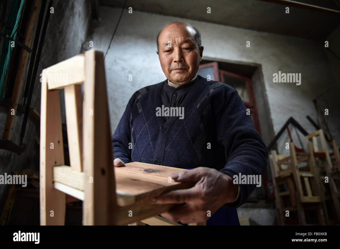 Hefei, China's Anhui Province. 7th Jan, 2016. Wang Hongyun, 78 ...