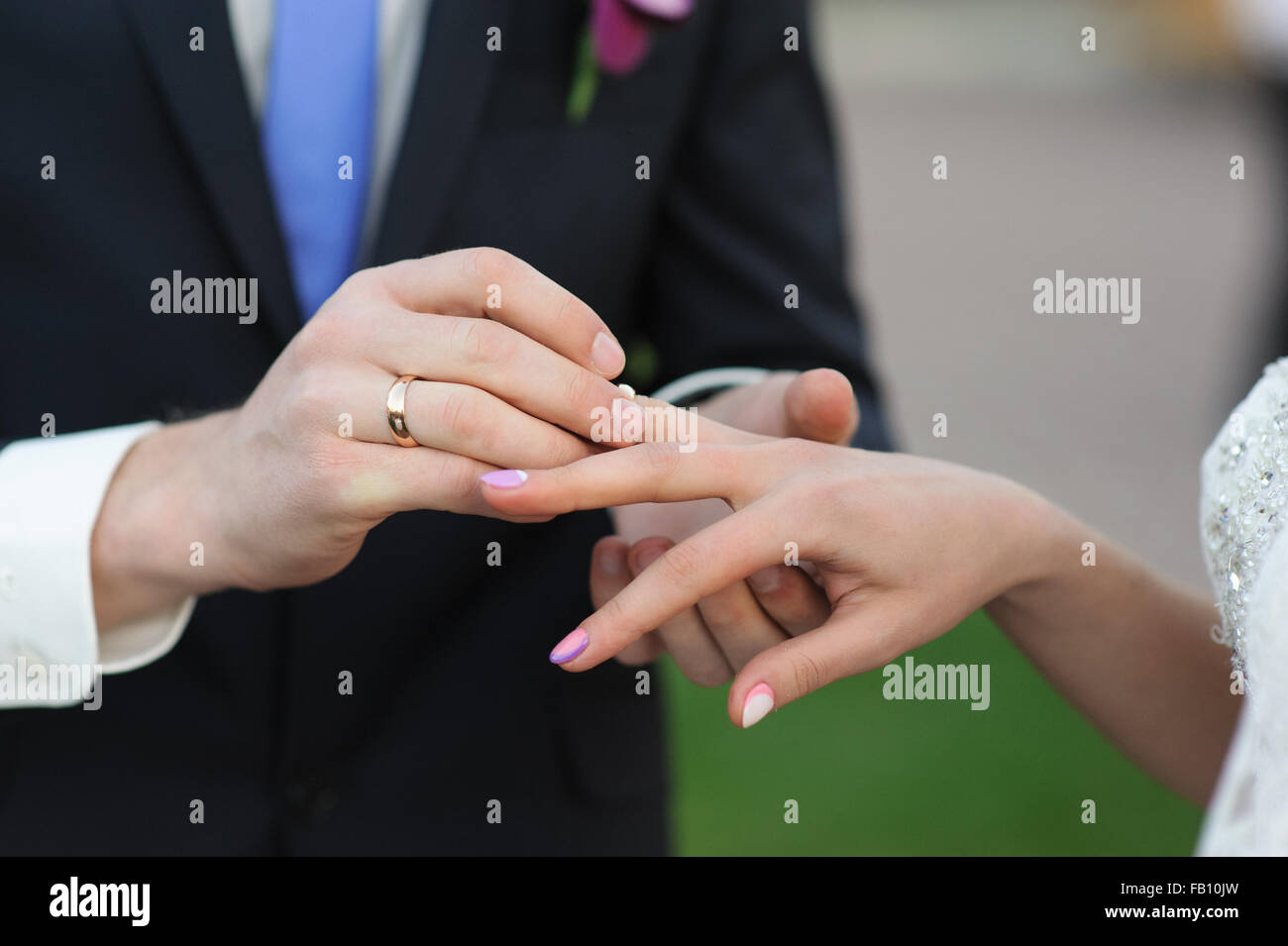 Bride and groom ring ceremony hi-res stock photography and images - Alamy