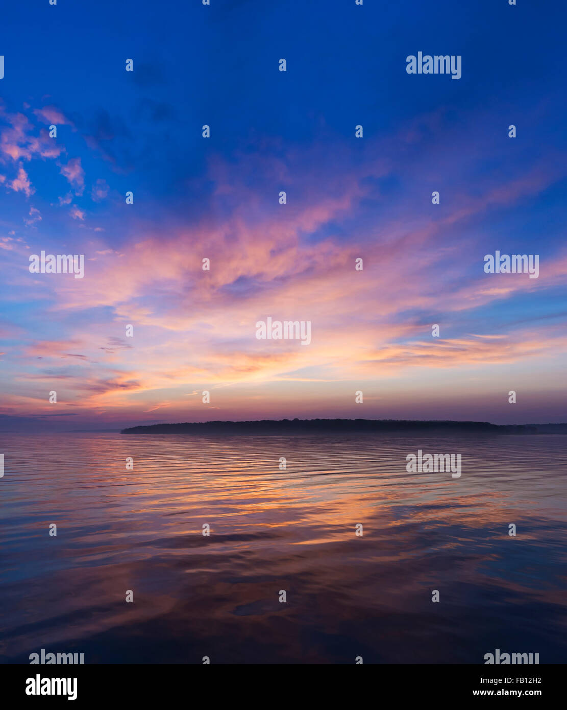 Colorful seascape hi-res stock photography and images - Alamy