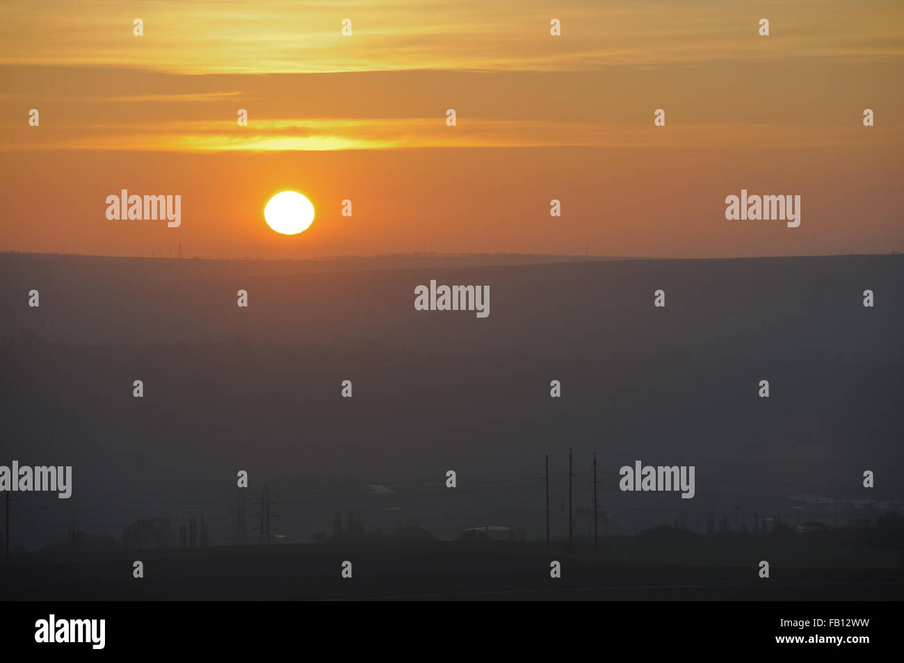 Silhouettes Sunset in the City nice sun Stock Photo - Alamy