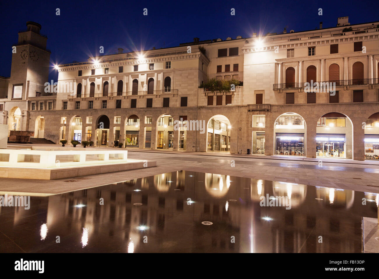 Victoria tower at night hi-res stock photography and images - Alamy