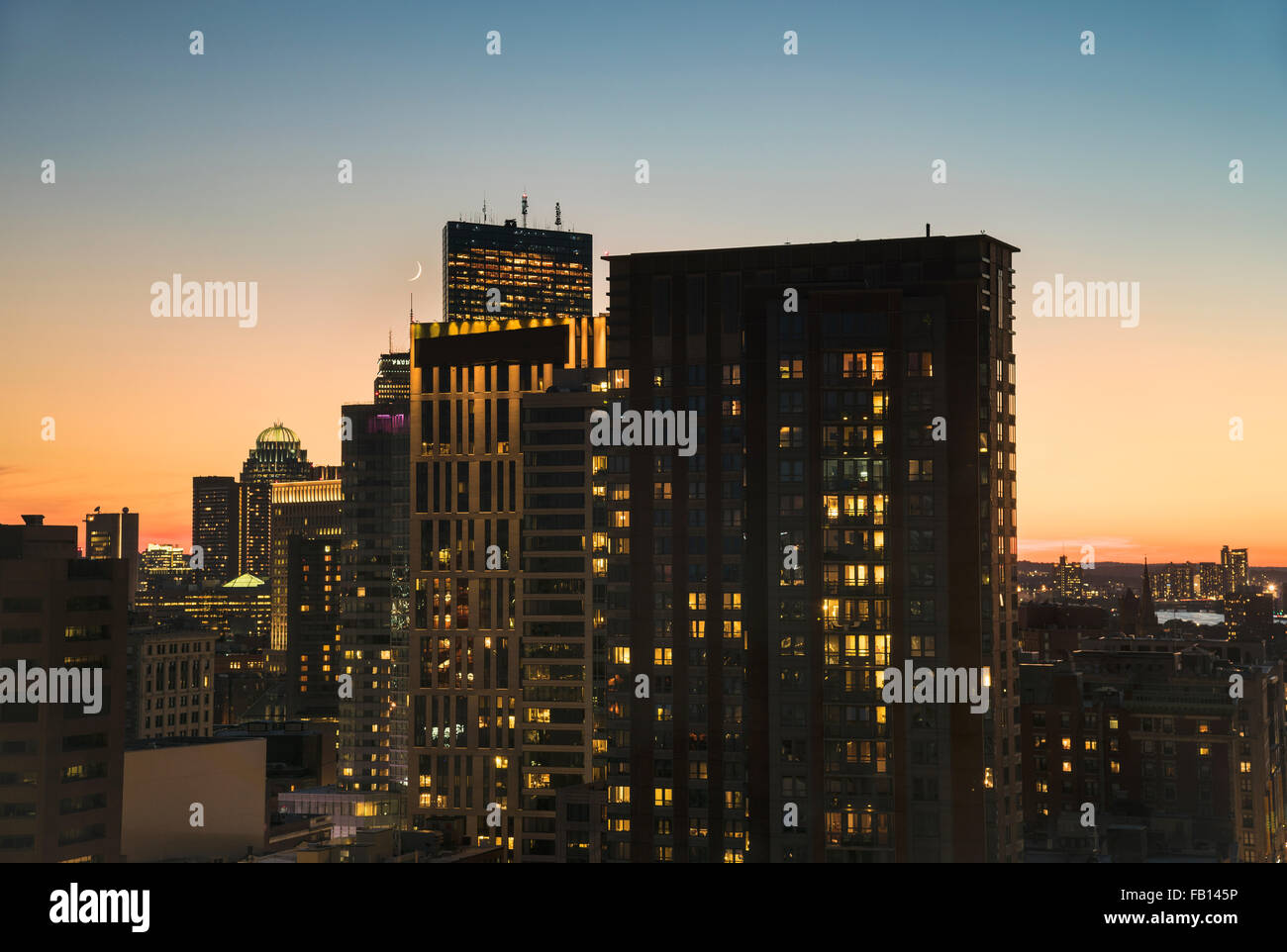 Dusk lights hi-res stock photography and images - Alamy