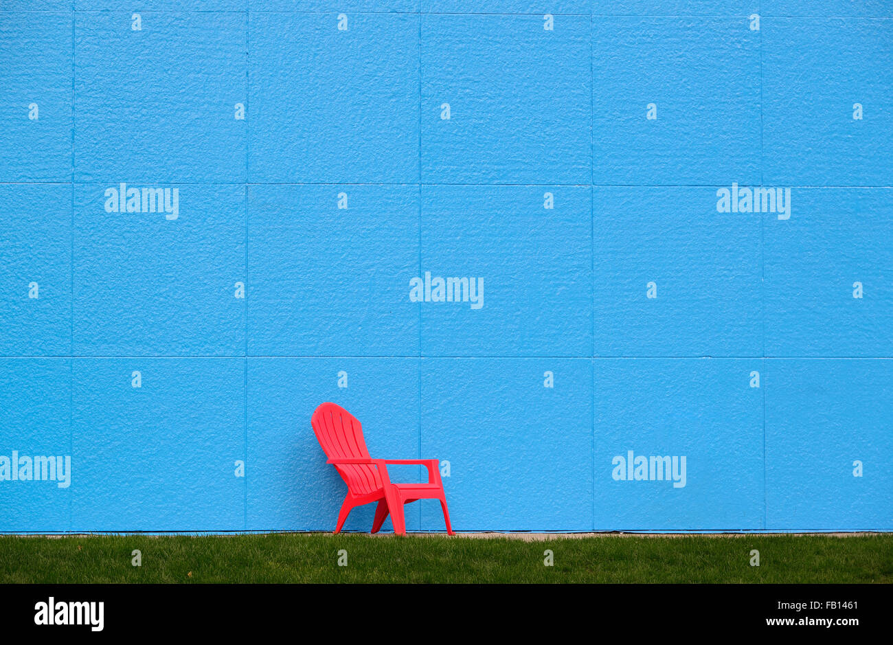 Red and blue chair hi-res stock photography and images - Alamy