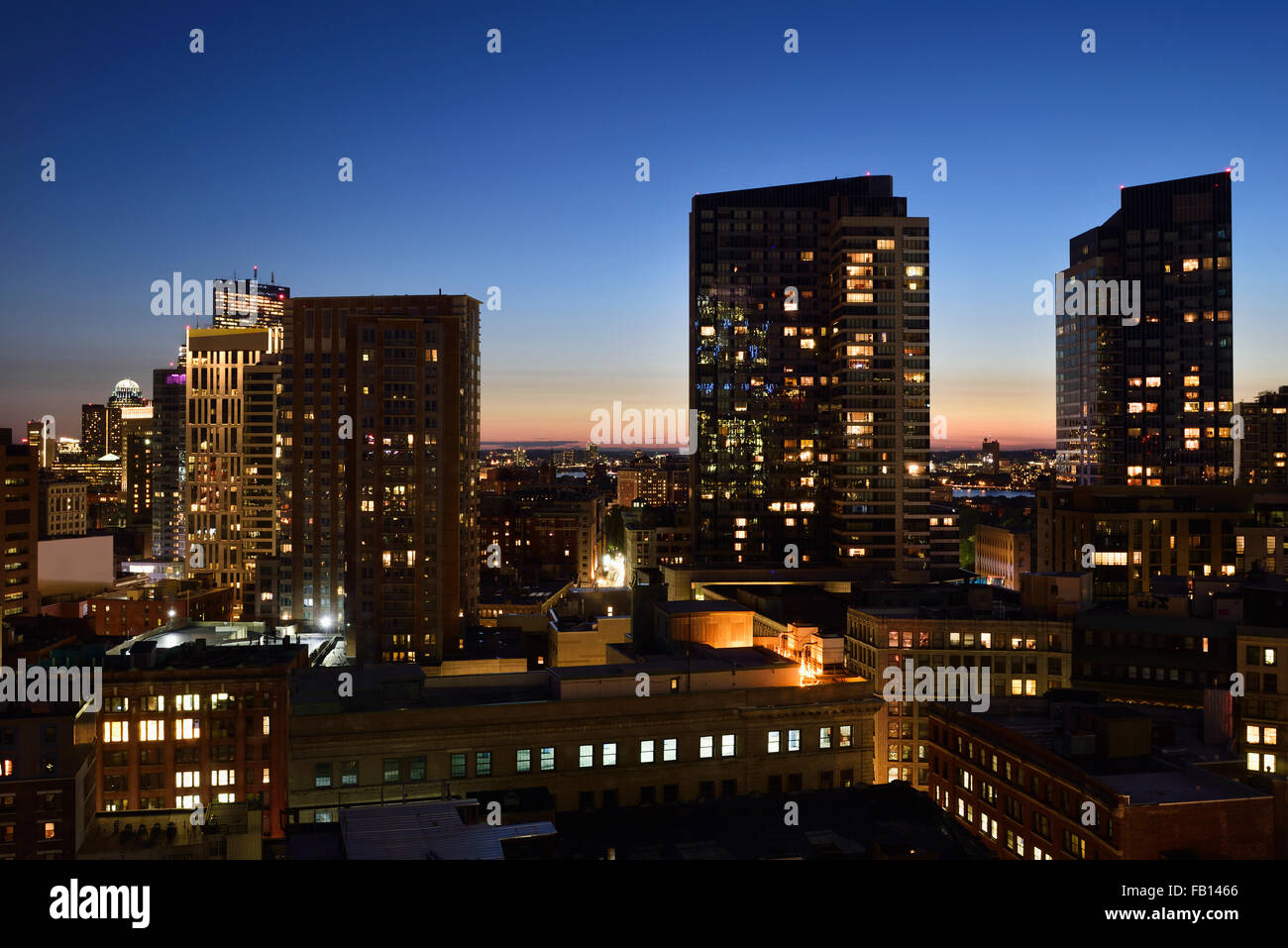 Dusk lights hi-res stock photography and images - Alamy