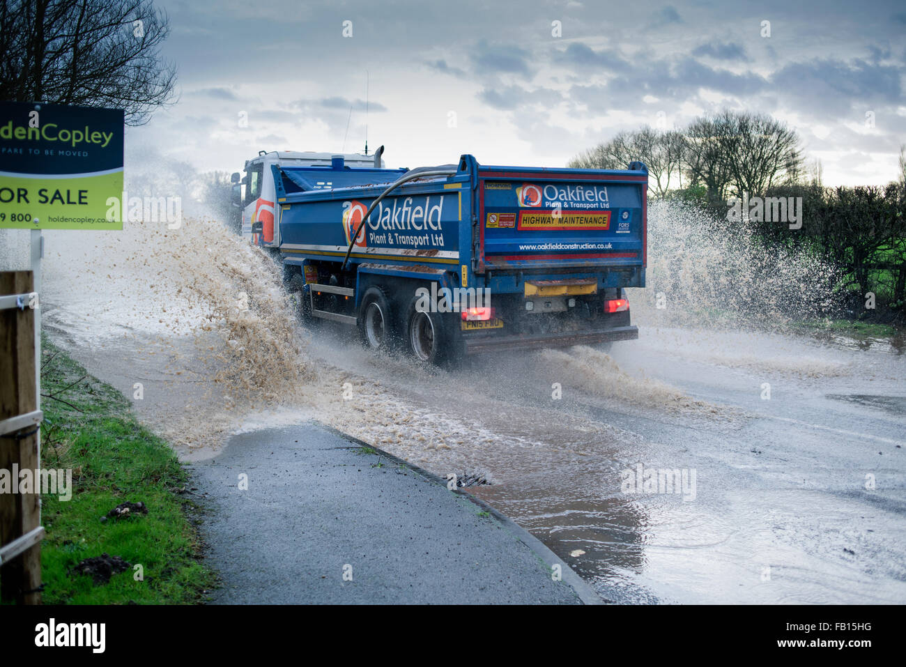 Truck lorry flood water hi-res stock photography and images - Alamy