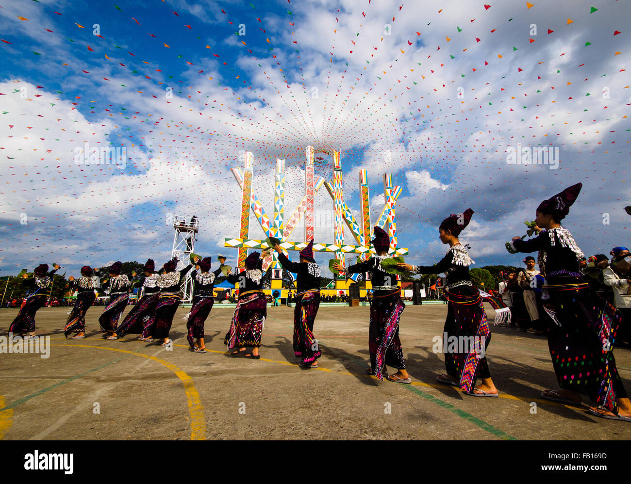 Manau Dance, traditional ceremony of Kachin people to celebrate Kachin ...