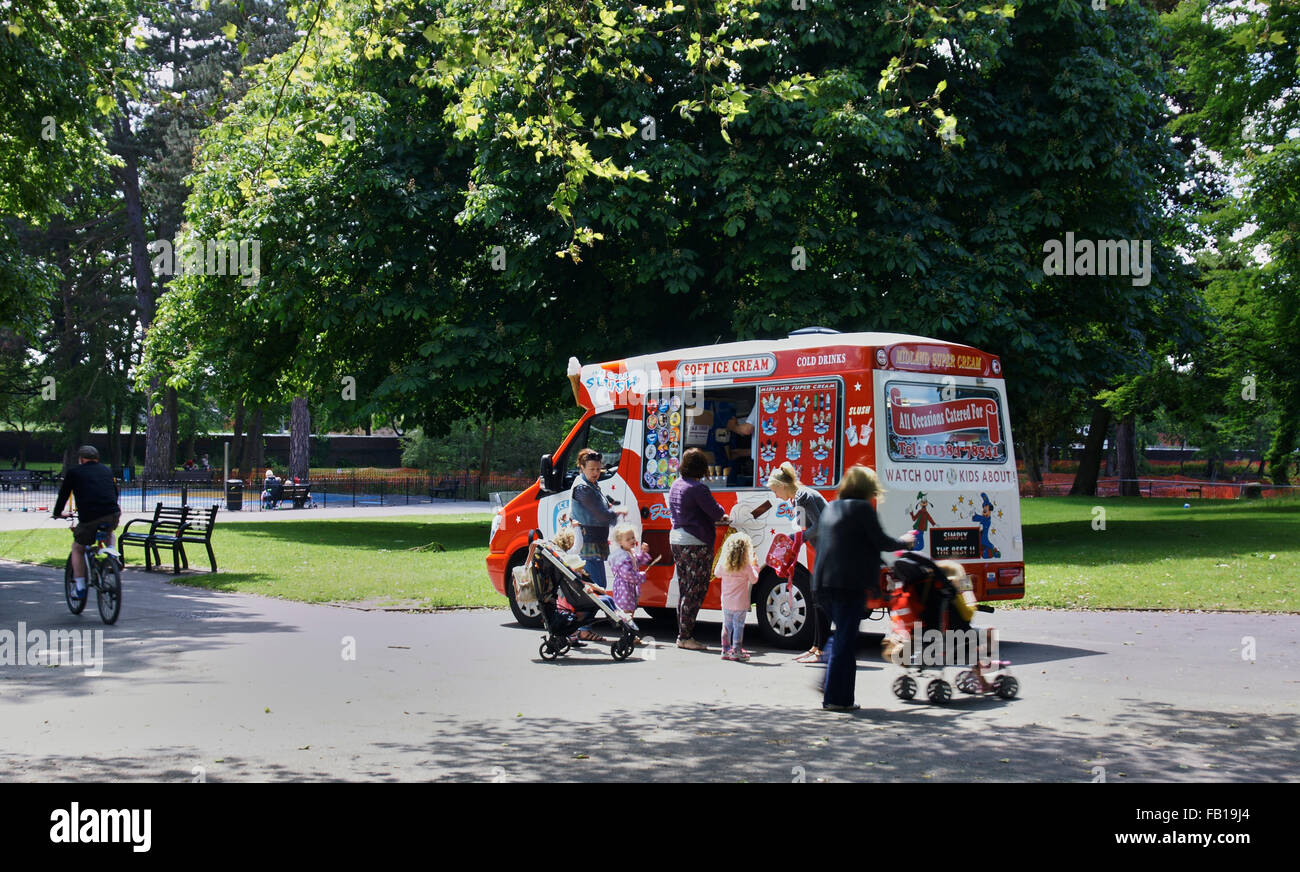 Ice cream van in park hi-res stock photography and images - Alamy