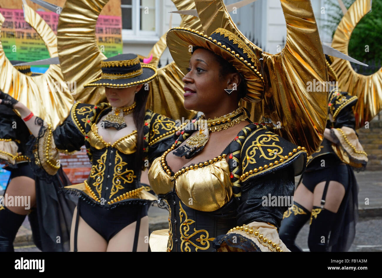Notting hill carnival dancers hi-res stock photography and images - Alamy