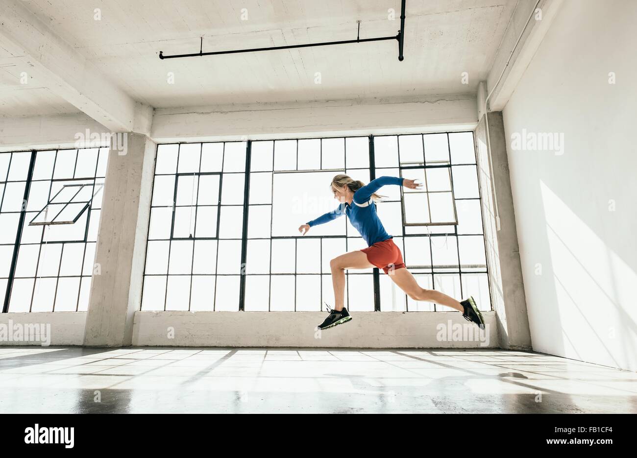 Full length stance hi-res stock photography and images - Alamy