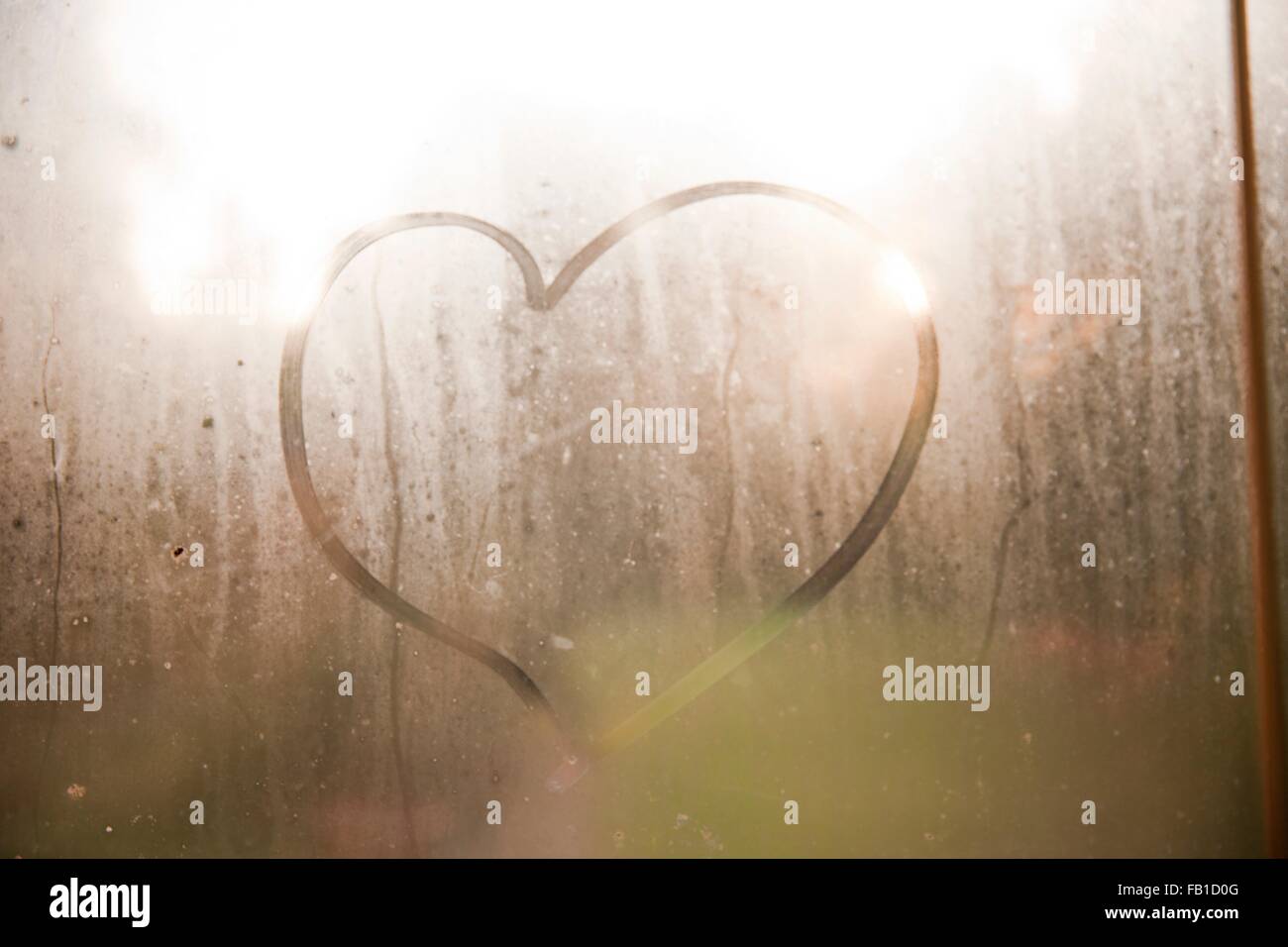 Heart shape shaped drawing hi-res stock photography and images - Alamy