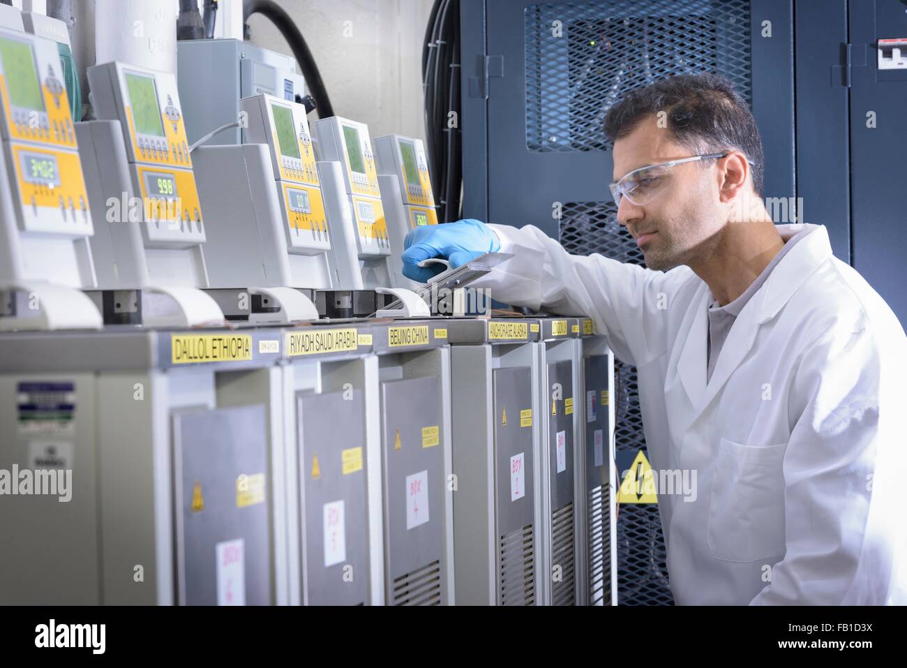 Indian scientist in lab hi-res stock photography and images - Alamy