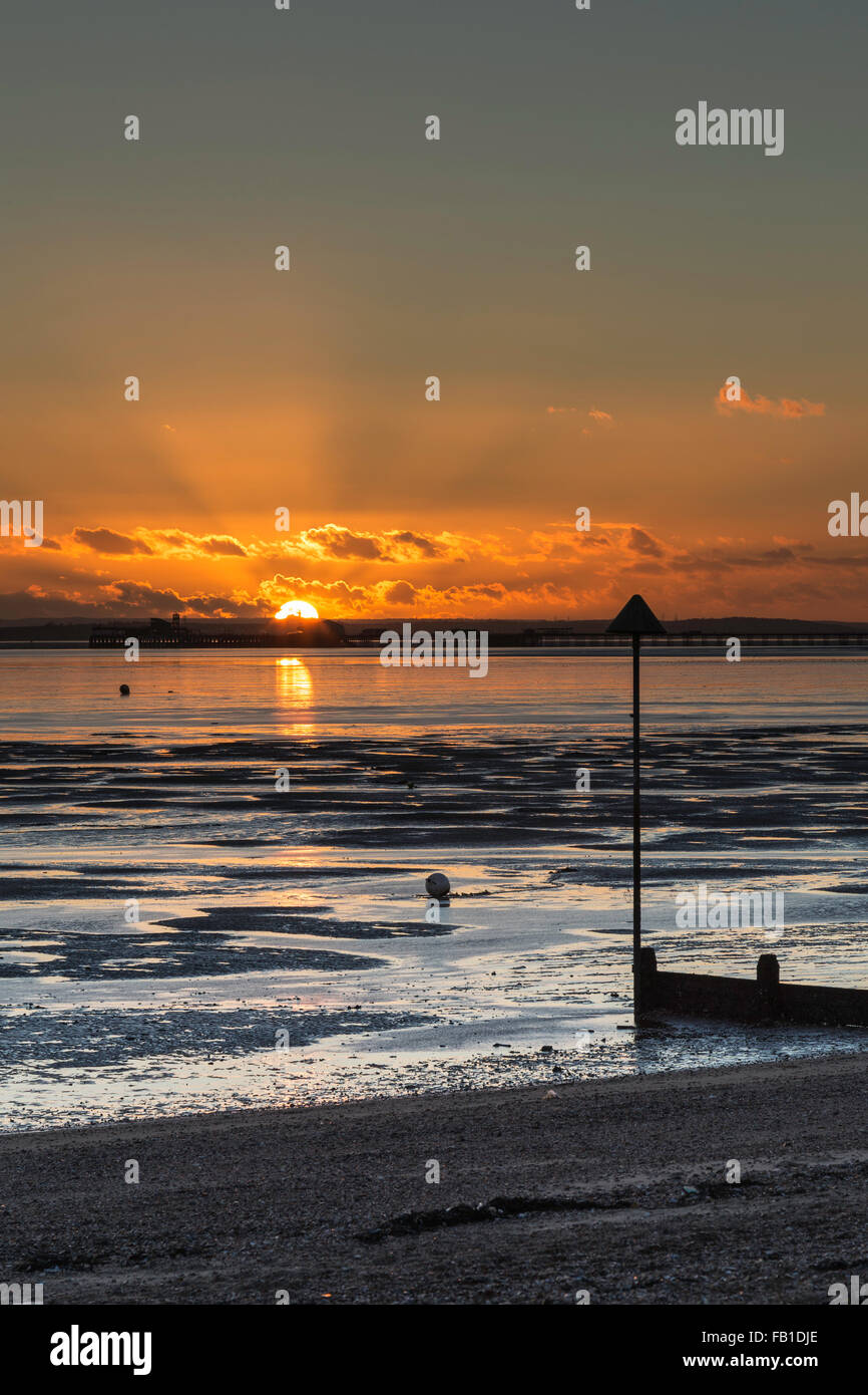 Thorpe bay essex hi-res stock photography and images - Alamy