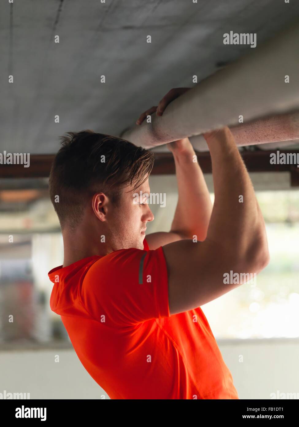 Pull ups man hi-res stock photography and images - Alamy