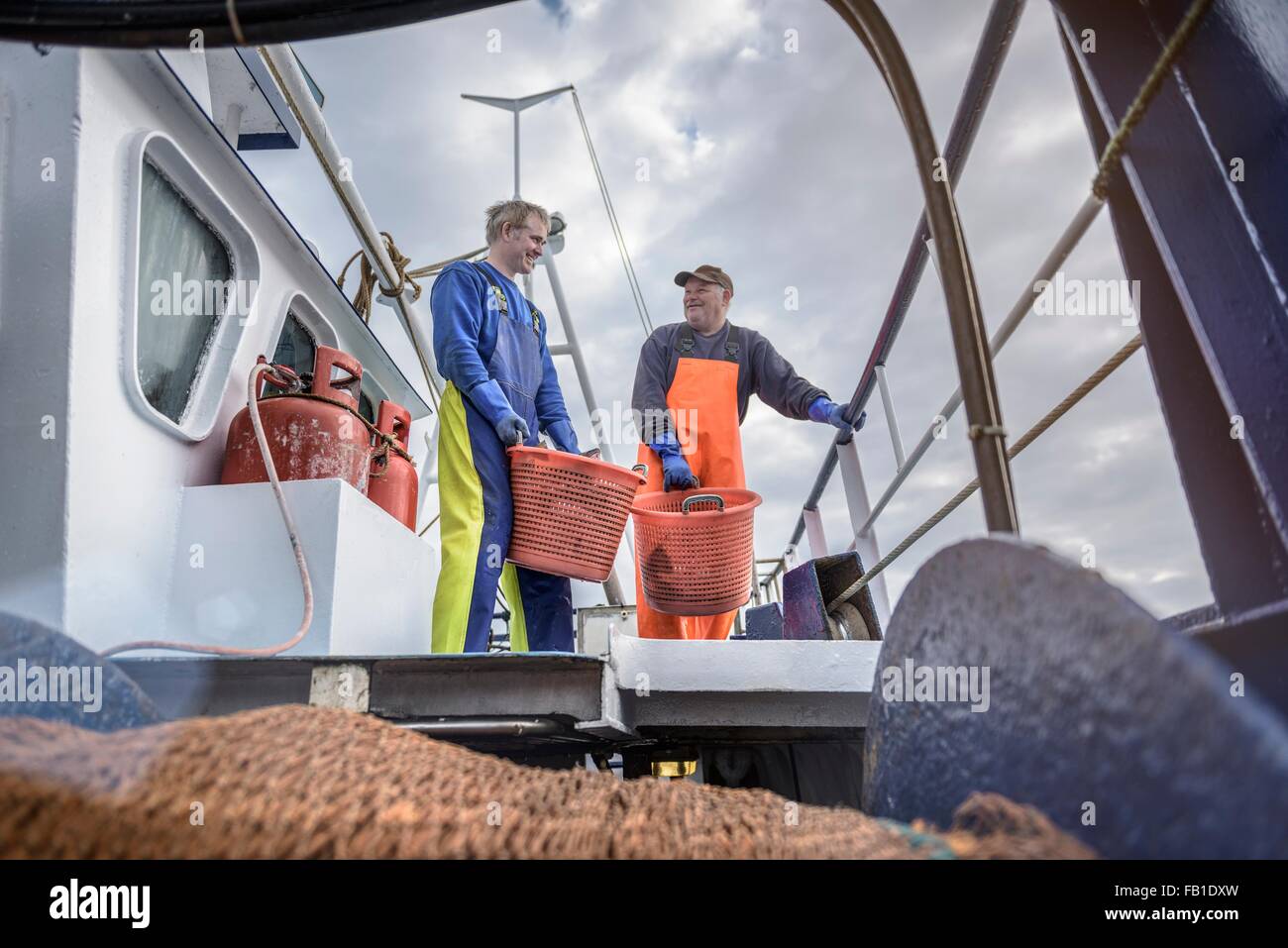 Trawler catch hi-res stock photography and images - Alamy