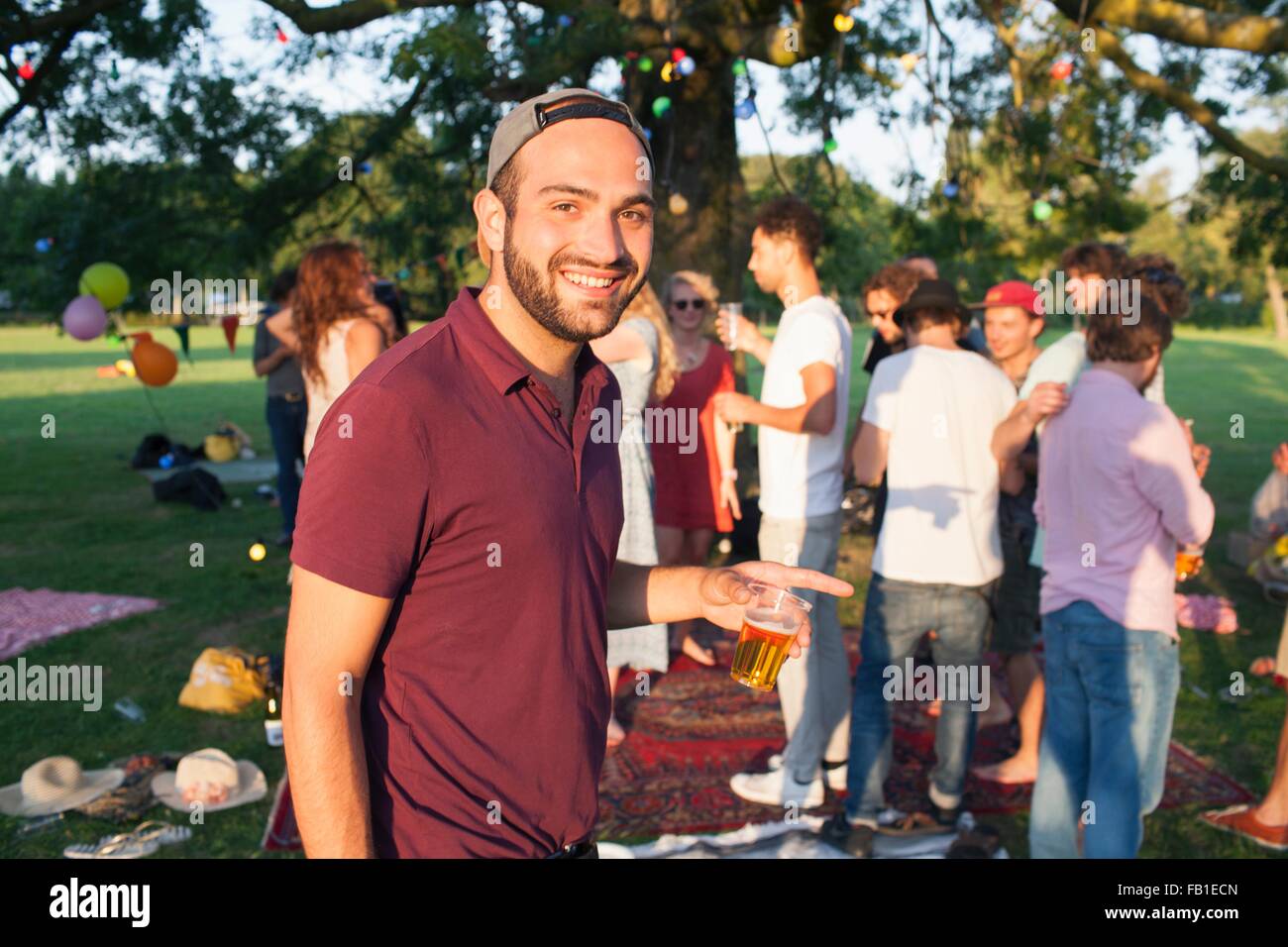 Crowded party hi-res stock photography and images - Alamy