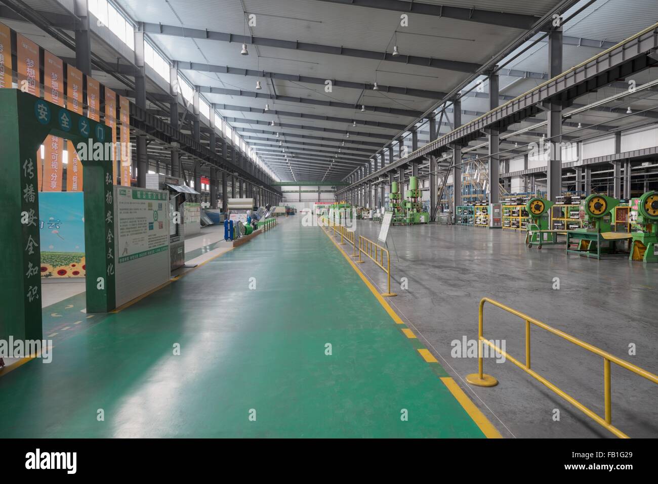 Solar manufacturing hi-res stock photography and images - Alamy