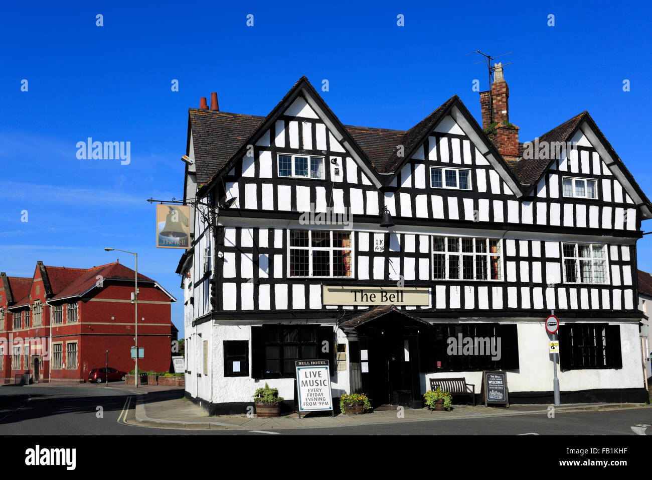 High street buildings, Tewkesbury town, Gloucestershire, England ...