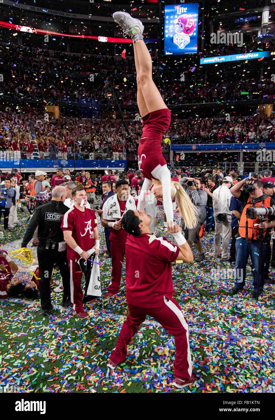 Alabama cheerleaders hi-res stock photography and images - Alamy