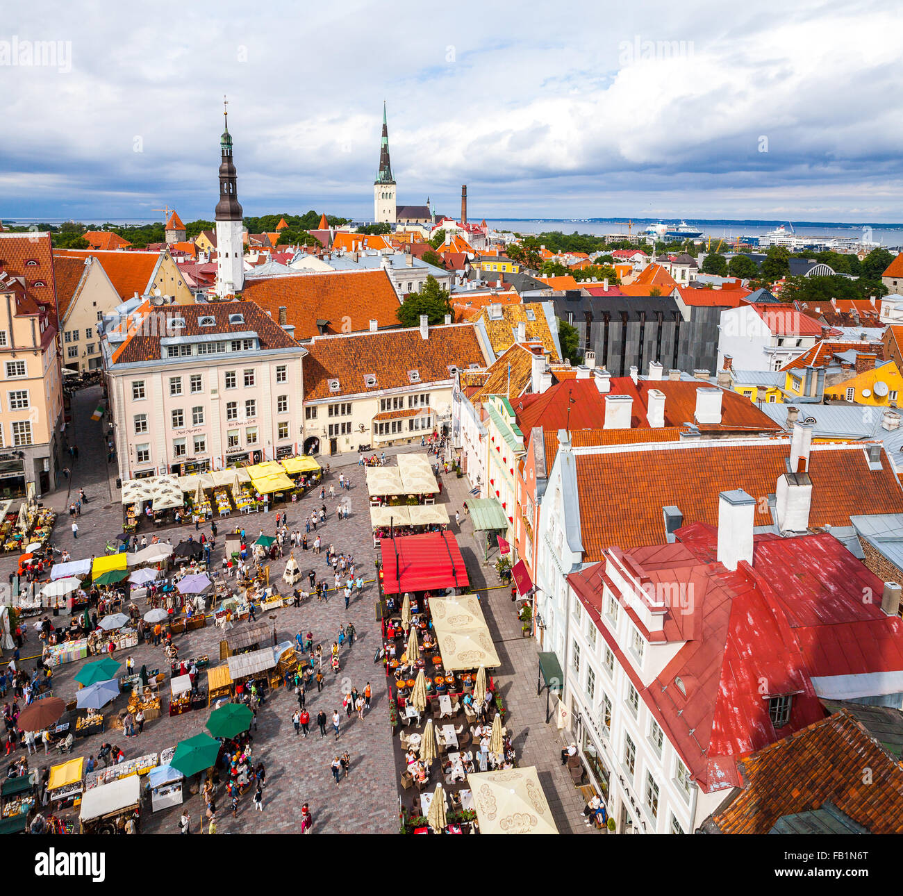 Town square panorama tallinn hi-res stock photography and images - Alamy