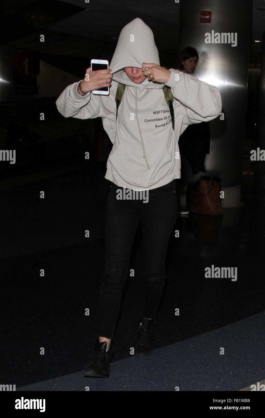 Model Sarah Snyder departs from Los Angeles International Airport ...