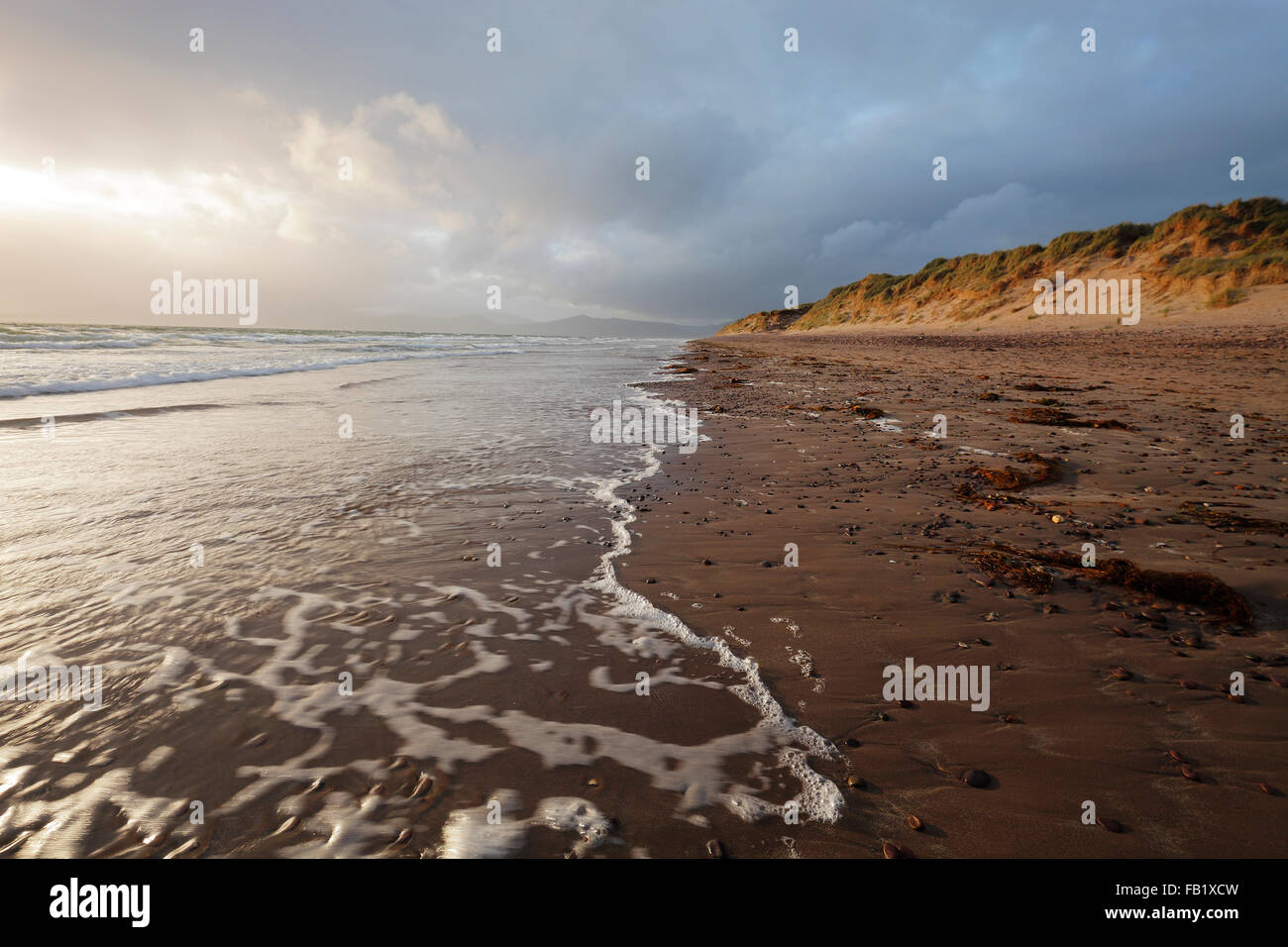 Rossbeigh strand hi-res stock photography and images - Alamy