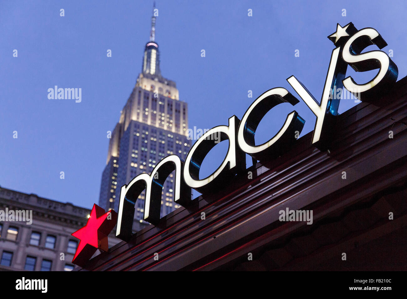 Macys logo hi-res stock photography and images - Alamy