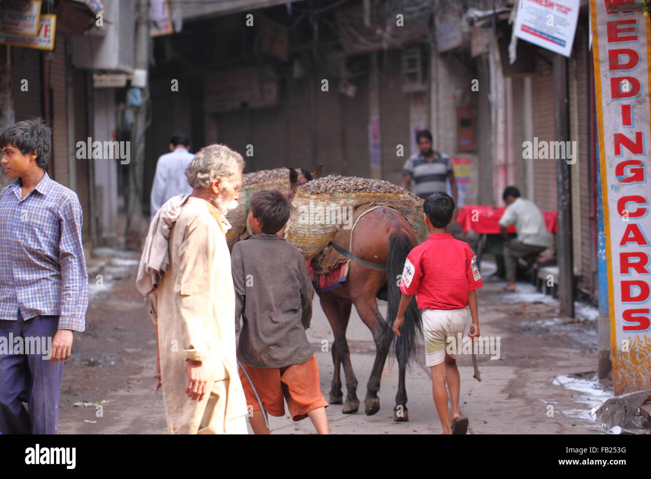 India street view Stock Photo - Alamy