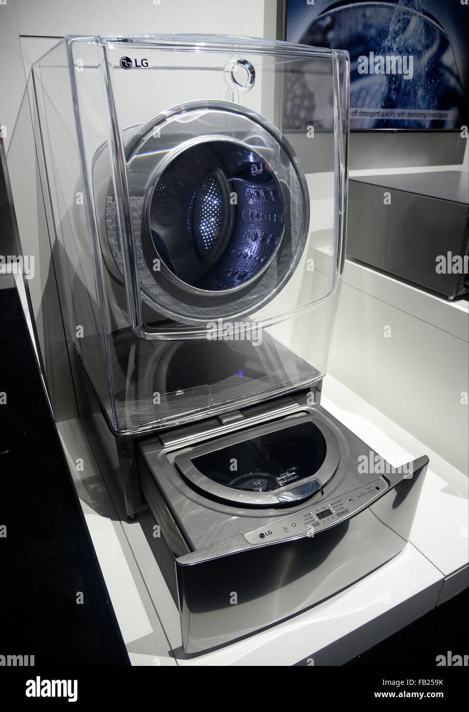 Las Vegas NV, USA. 7th Jan, 2016. CES attendees check out LG's Twin ...