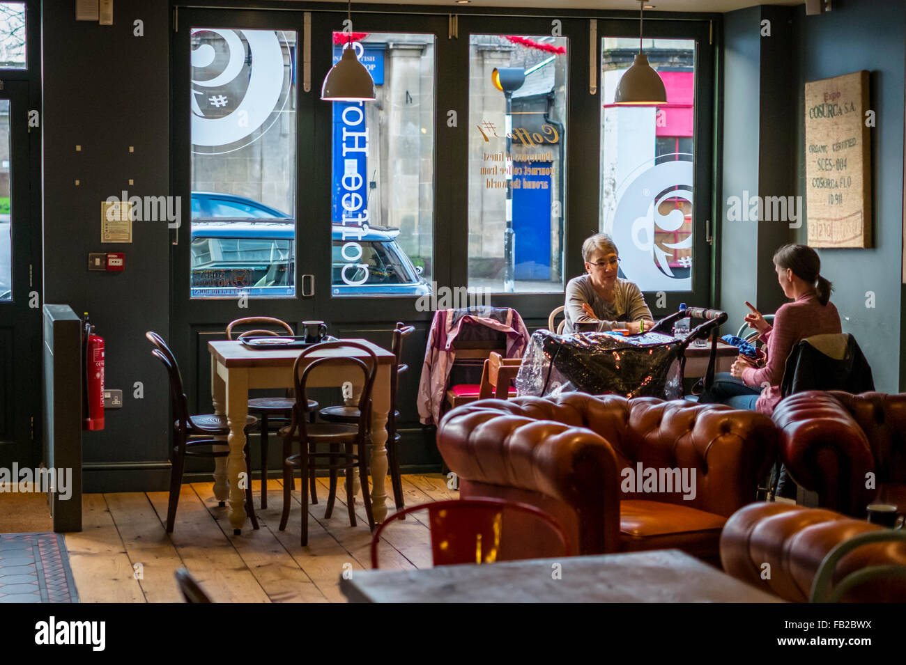 Coffee shop interior uk hi-res stock photography and images - Alamy