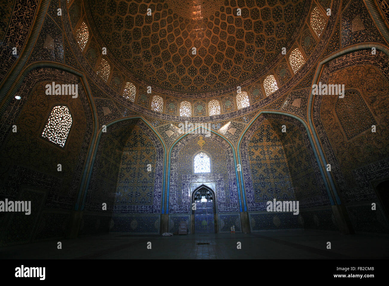 Iran esfahan royal mosque Stock Photo - Alamy