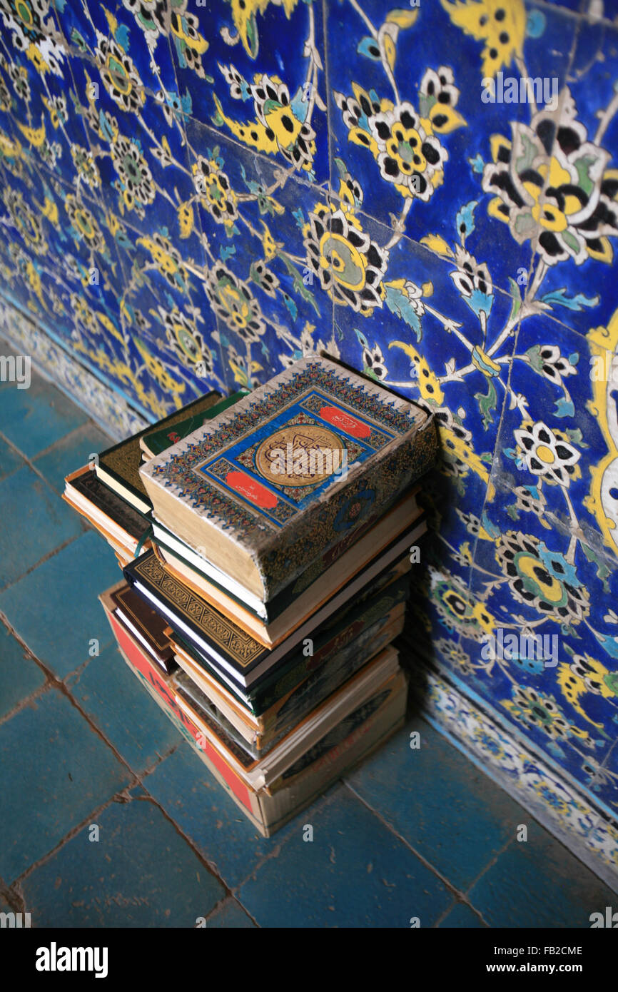 Iran esfahan royal mosque Stock Photo - Alamy