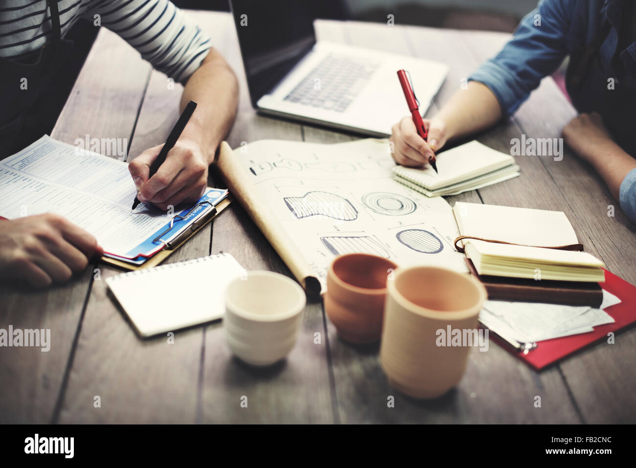 Artist drawing model hi-res stock photography and images - Alamy