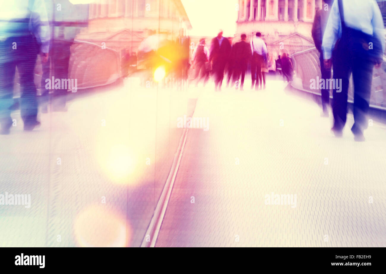 Rushing about st pauls cathedral hi-res stock photography and images ...