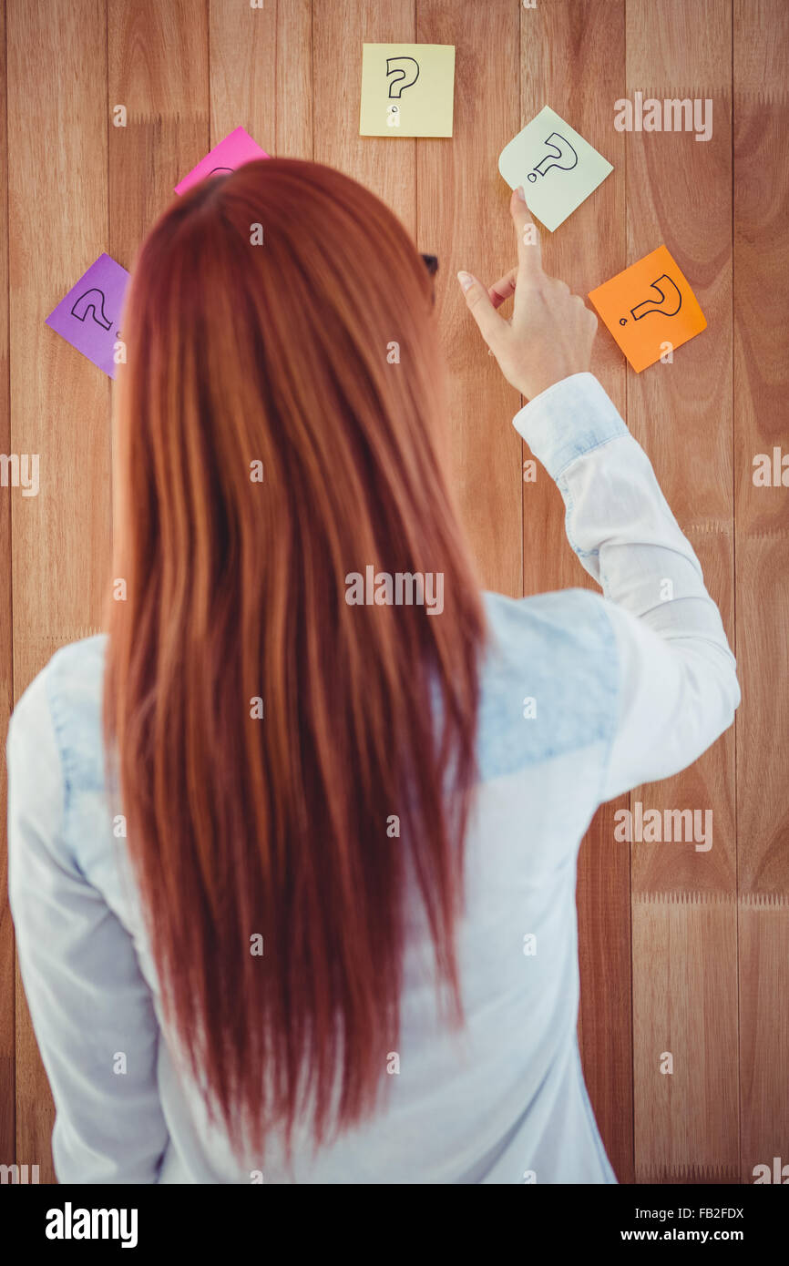 Woman post it notes hi-res stock photography and images - Alamy