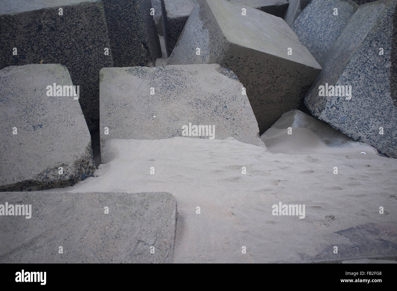 Sea defence blocks hi-res stock photography and images - Alamy