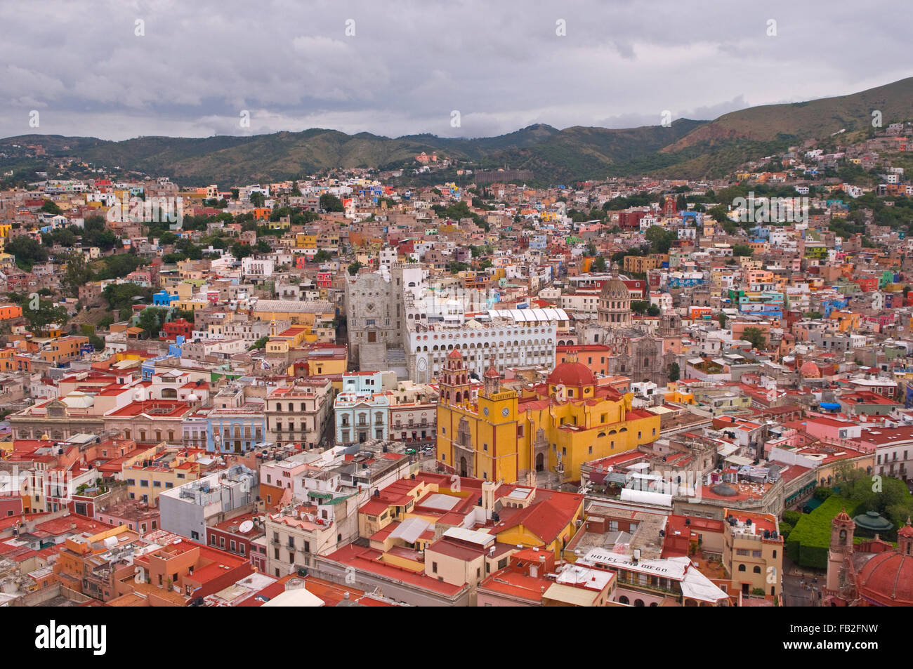 The colourful buildings of the UNESCO World Heritage Site, Guanajuato ...