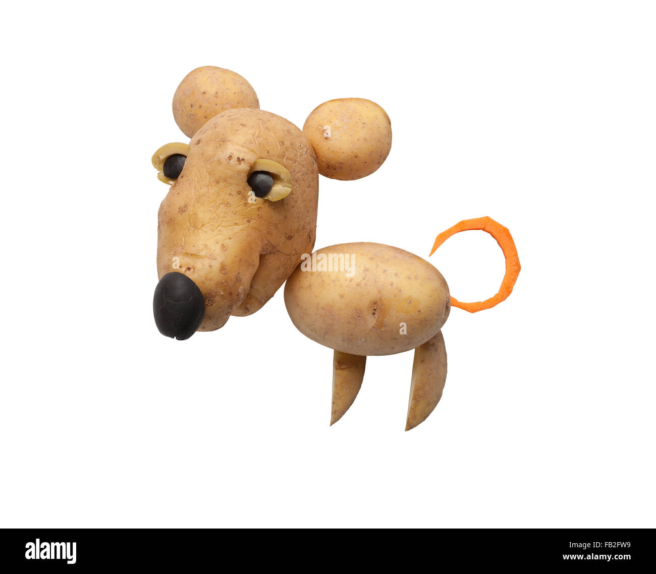 Mouse made of potatoes on isolated background Stock Photo - Alamy