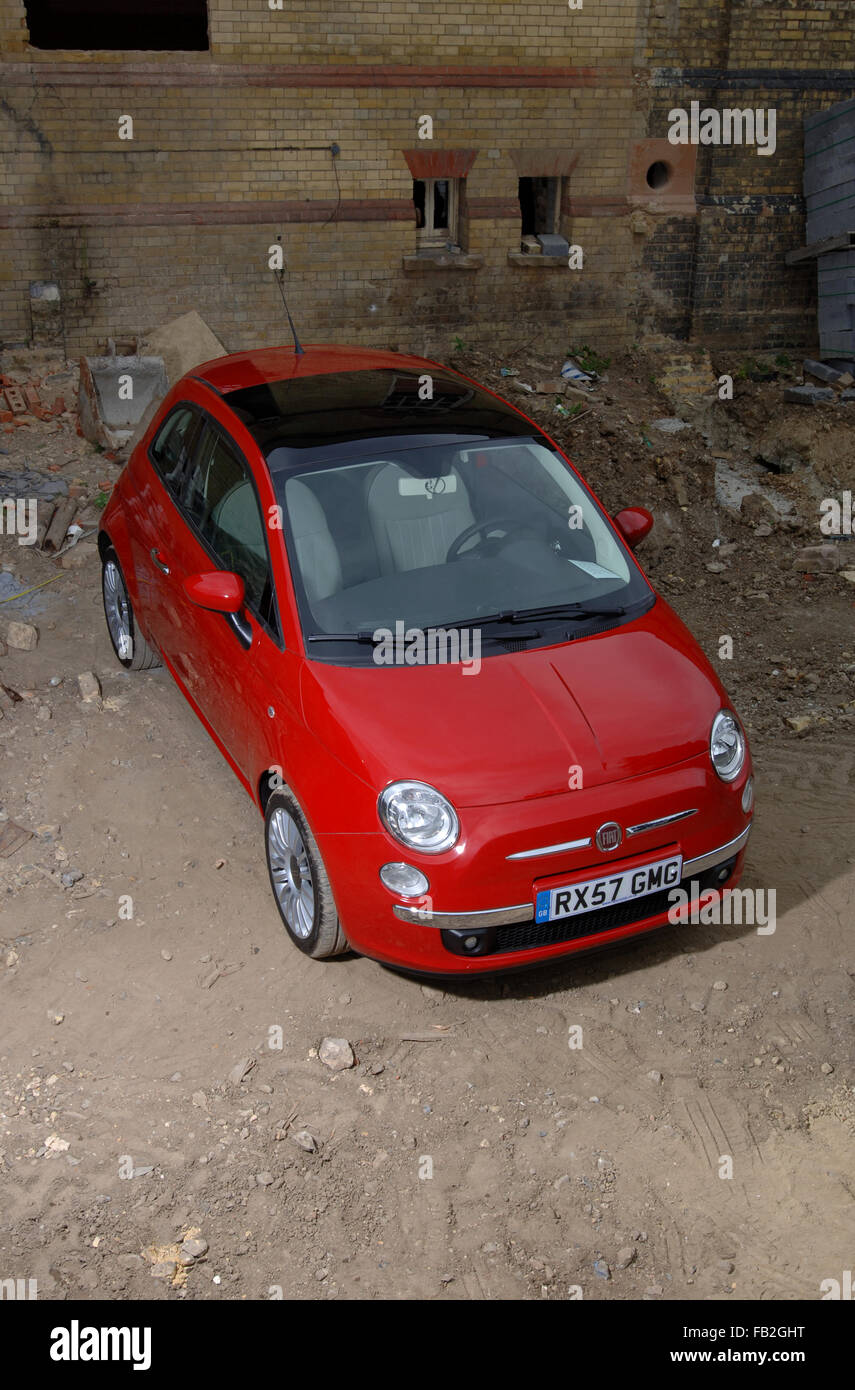 2007 Fiat 500 Italian compact car Stock Photo - Alamy
