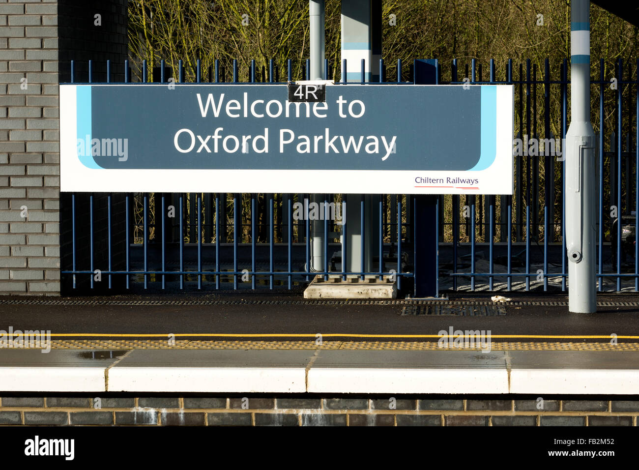 Oxford Parkway railway station sign, Oxfordshire, UK Stock Photo - Alamy