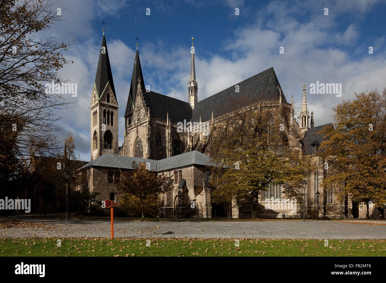 Halberstadt, Dom mit neuem Dachreiter Stock Photo - Alamy